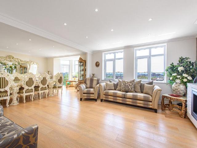 4 bedroom flat for sale
