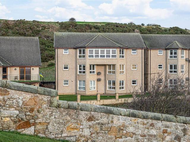 4 bedroom flat for sale