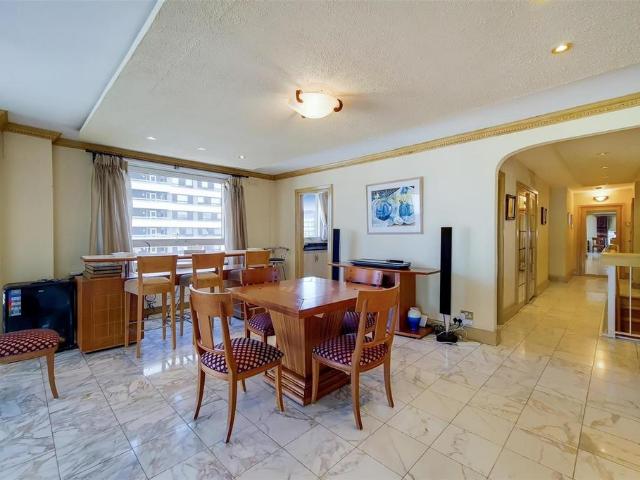 4 bedroom flat for sale