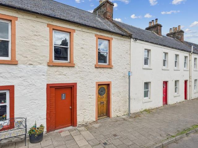 4 bedroom flat for sale