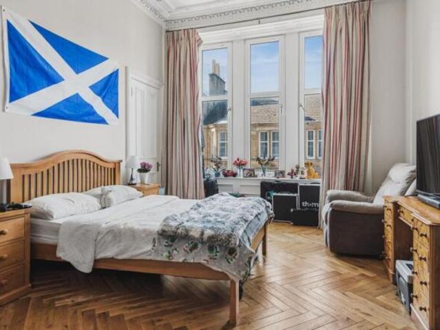 4 bedroom flat for sale in 10 Roxburgh Street, Dowanhill, G12