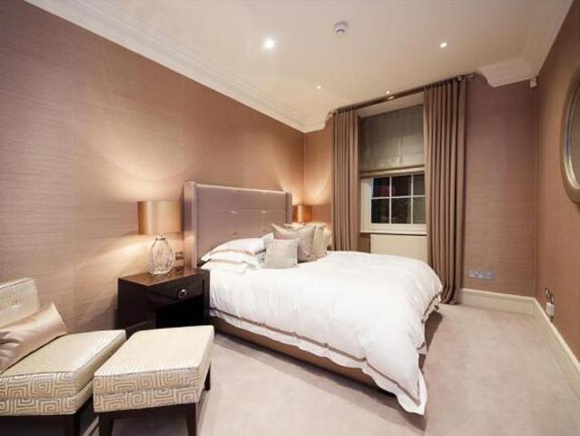 4 bedroom flat for sale in Upper Grosvenor Street, Mayfair, London, W1K