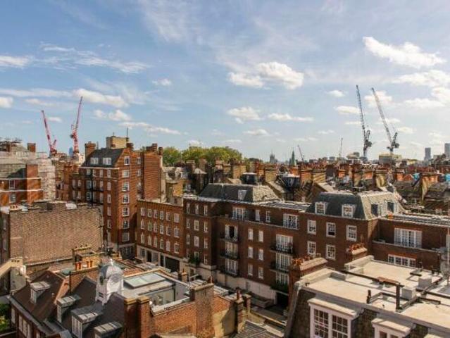 4 bedroom flat for sale in Upper Grosvenor Street, London, W1K
