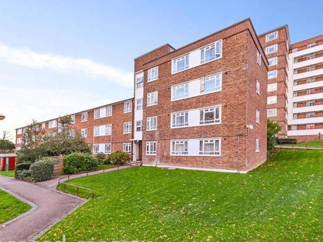 4 bedroom flat for sale in Wimbledon Park Road London SW19