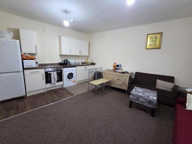 4 bedroom flat for sale in Block of 4 Self Contained Apartments for Sale Dirkhill Road, Bradford, BD7