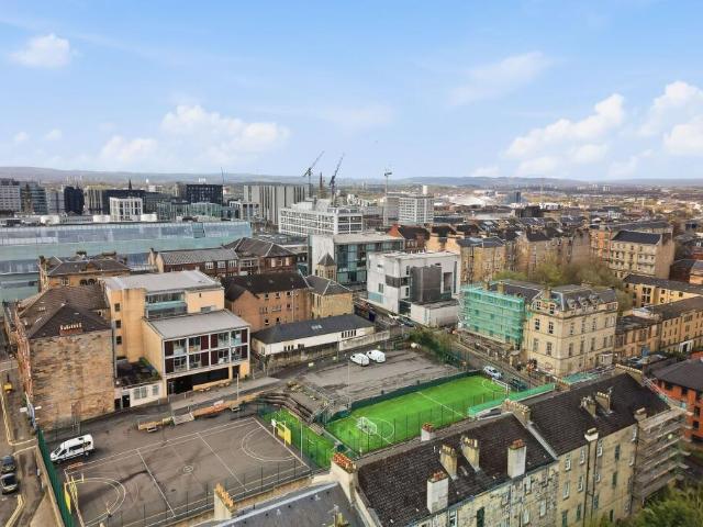 4 bedroom flat for sale in Buccleuch Street, Glasgow, G3