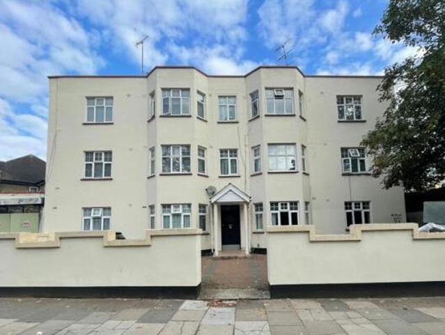 4 Bedroom Flat For Sale In Ealing, London