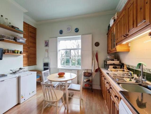 4 bedroom flat for sale in Elmdon Park, Solihull, West Midlands, B92