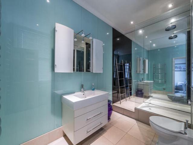 4 bedroom flat for sale in Emery Hill Street, London, SW1P