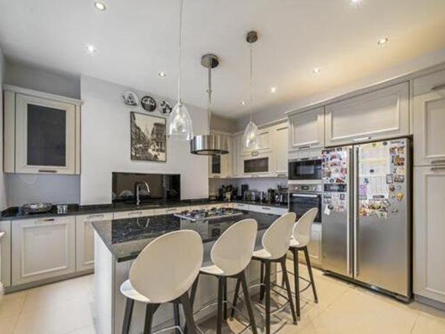 4 Bedroom Flat For Sale In Finchley Road, Hampstead