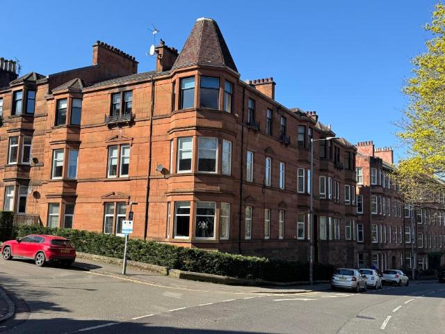 4 bedroom flat for sale in Flat 0/1, 96 Langside Avenue, Shawlands, G41