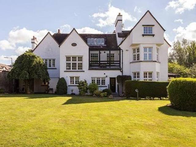4 bedroom flat for sale in Flat 4 Craigiebarn House 47 Craigiebarn Road Dundee DD4 7GA DD4