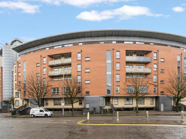 4 bedroom flat for sale in Flat 9, 5 Coopers Well Street, Glasgow, G11