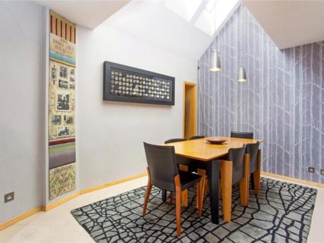 4 bedroom flat for sale in Grosvenor Road, London, SW1V