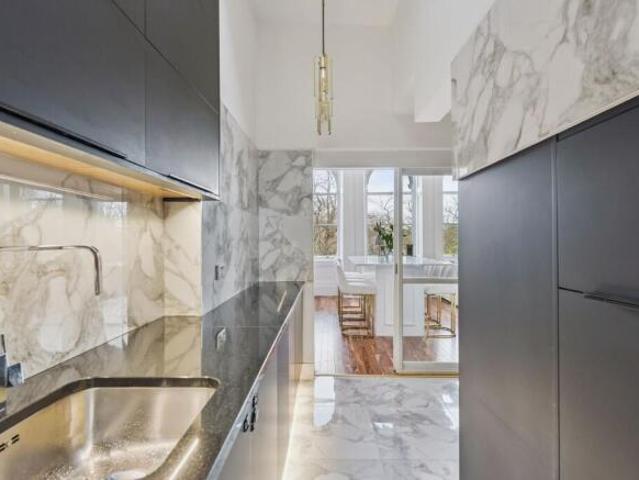 4 bedroom flat for sale in Grosvenor Terrace, Flat 2, Dowanhill, Glasgow, G12 0TB, G12