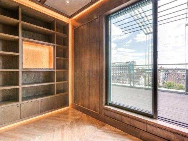4 bedroom flat for sale in Holmes Road, London, NW5