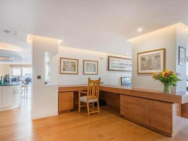 4 Bedroom Flat For Sale In Isle Of Dogs, London