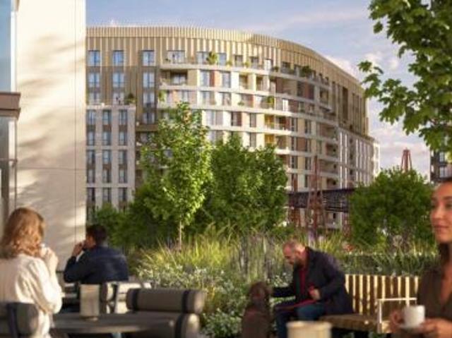 4 bedroom flat for sale in King's Road Park, London, SW6