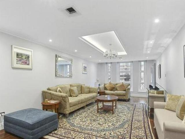 4 Bedroom Flat For Sale In London