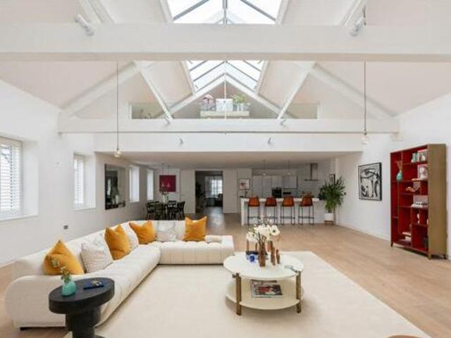 4 Bedroom Flat For Sale In London