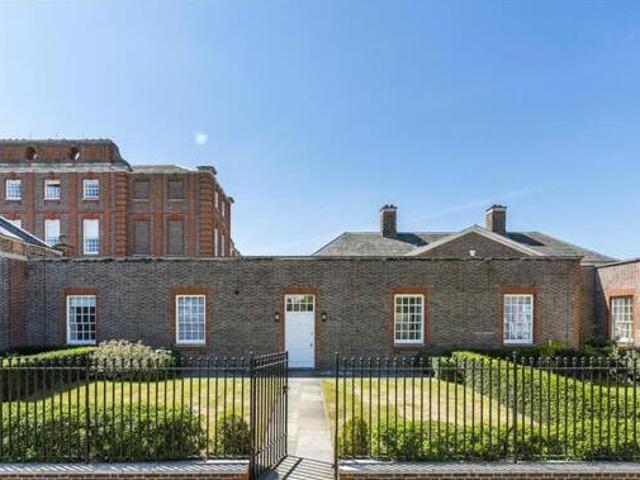 4 Bedroom Flat For Sale In London