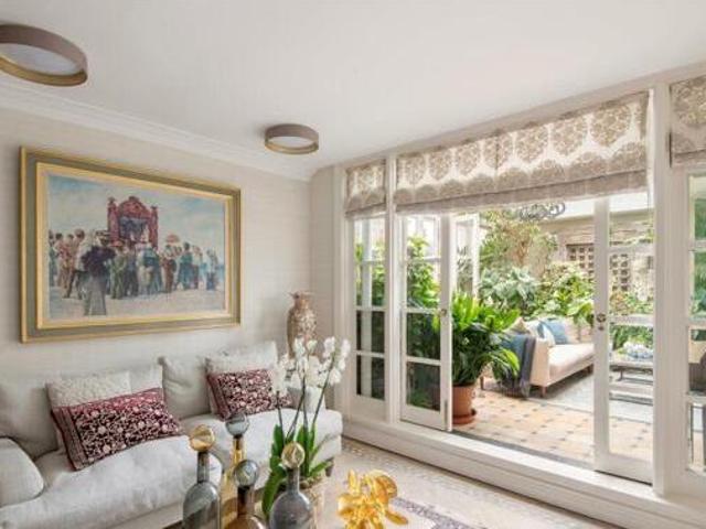 4 Bedroom Flat For Sale In Mayfair, London