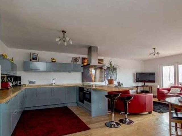 4 bedroom flat for sale in Navigation Way Preston PR2 PR2