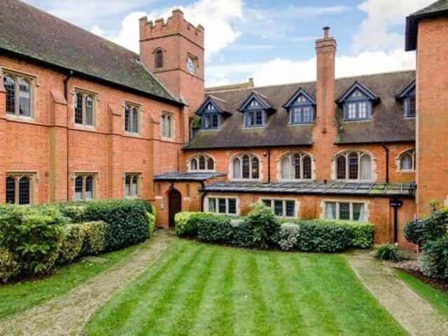 4 Bedroom Flat For Sale In Reading