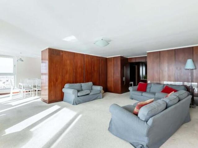 4 bedroom flat for sale in Russell Square, Brighton, BN1
