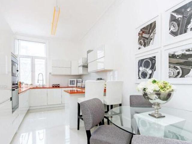 4 Bedroom Flat For Sale In South Kensington, London