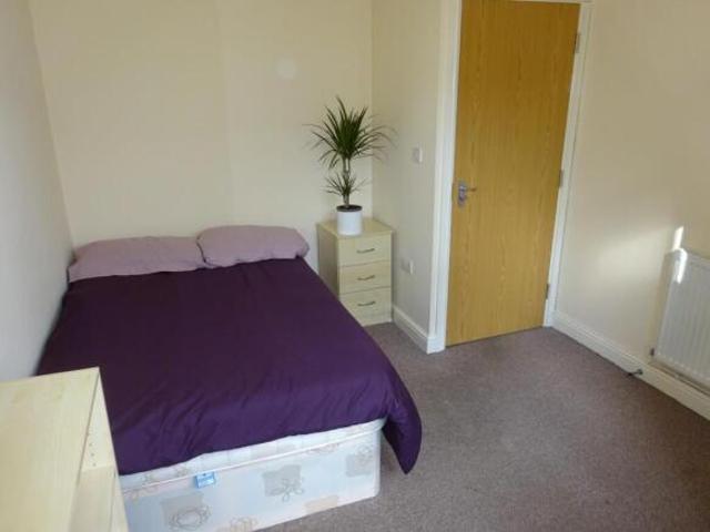 4 bedroom flat for rent in 497 Glossop Road, Broomhill, S10 2QE, S10