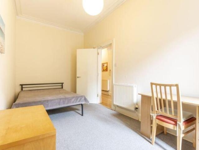 4 bedroom flat for rent in 0136L Marionville Road, Edinburgh, EH7 5TX, EH7