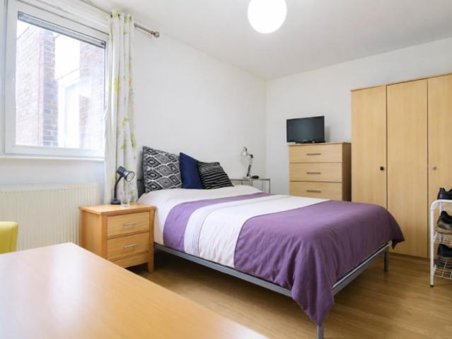 4 bedroom flat for rent in 130 Grove Road, London, E3