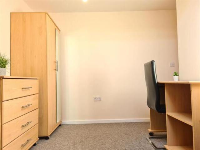 4 bedroom flat for rent in 17 The Forum, Tiverton Way, Cambridge, CB1