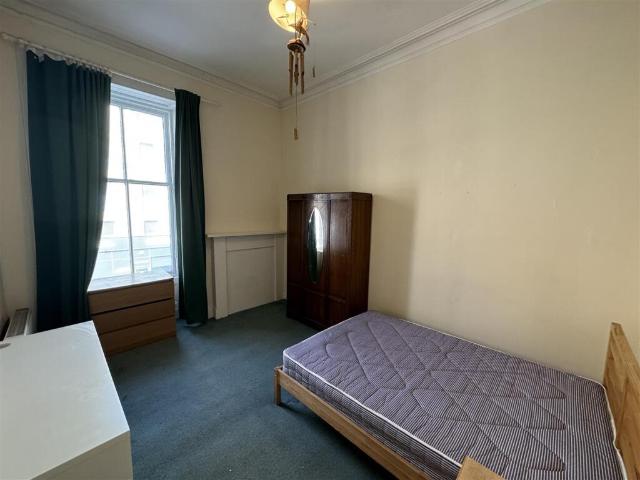 4 bedroom flat for rent in 1 Westbank Quadrant, Glasgow, G12 8NT, G12