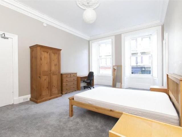 4 bedroom flat for rent in 1f1 South Clerk Street, Edinburgh, EH8