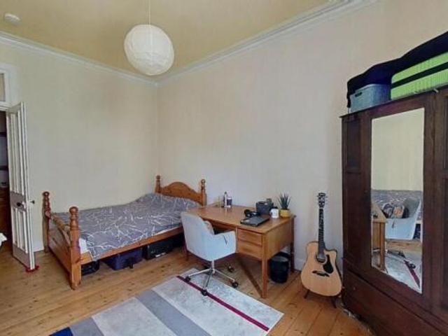 4 bedroom flat for rent in Polwarth Gardens, Edinburgh, EH11