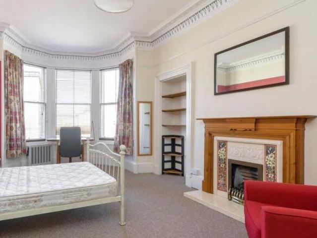 4 bedroom flat for rent in 3061L South Oxford Street, Edinburgh, EH8 9QF, EH8