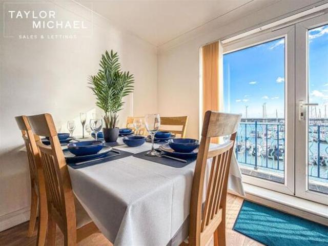4 bedroom flat for rent in The Strand, Brighton Marina Village, Brighton, BN2