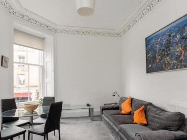 4 Bedroom Flat For Rent In Tollcross, Edinburgh