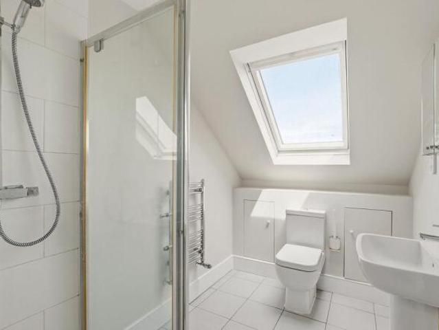4 bedroom flat for rent in Tranmere Road, Earlsfield, London, SW18