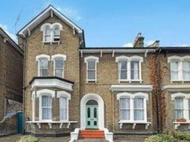 4 bedroom flat for rent in Tyrwhitt Road, Brockley, London, SE4