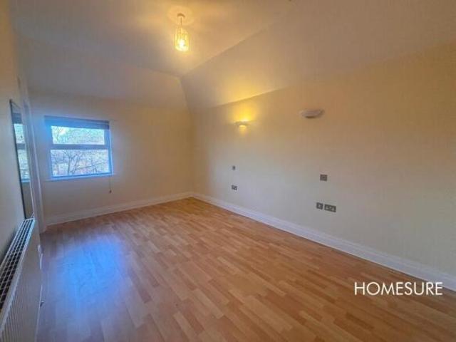 4 bedroom flat for rent in Ullet Road, Liverpool, L8