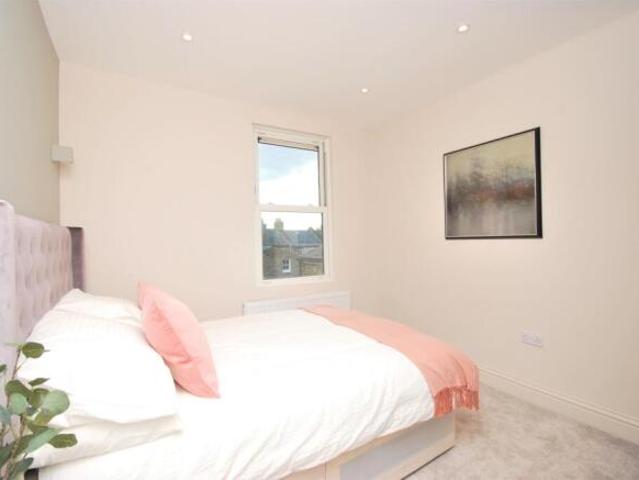 4 bedroom flat for rent in Ulverscroft Road East Dulwich SE22