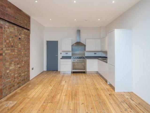 4 bedroom flat for rent in Underwood Street, London, N1