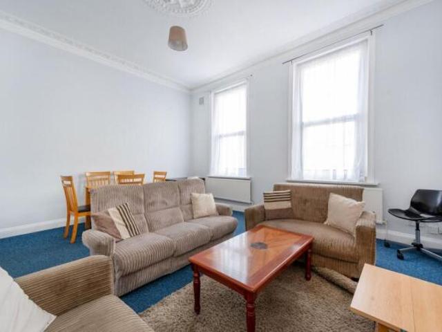 4 bedroom flat for rent in Uxbridge Road, Shepherd's Bush, London, W12
