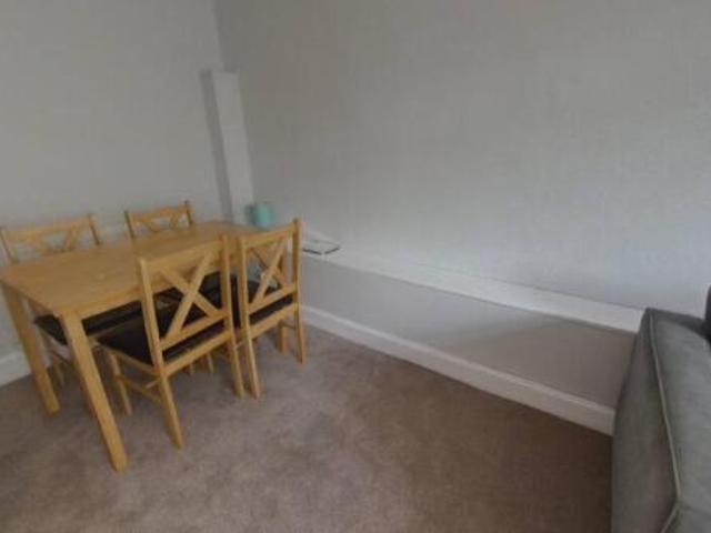 4 bedroom flat for rent in Valleyfield Street, Edinburgh, EH3