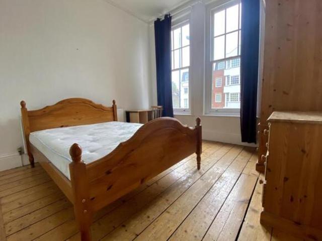 4 bedroom flat for rent in Victoria Mansions, Holloway road, Holloway, N7