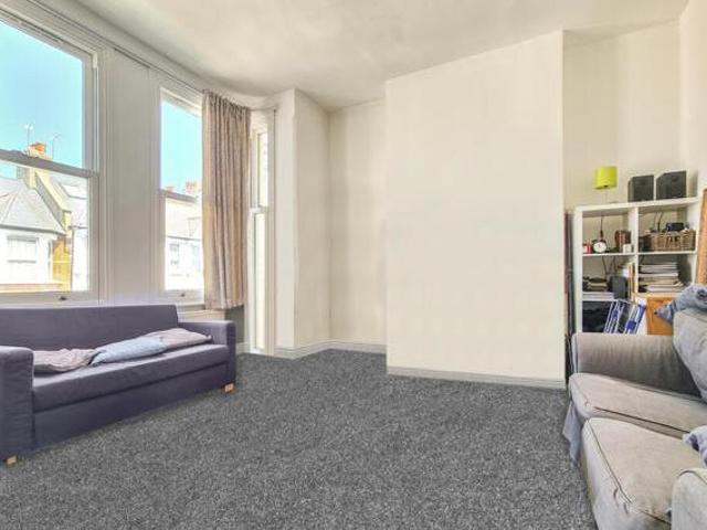 4 Bedroom Flat For Rent In West Hampstead, London