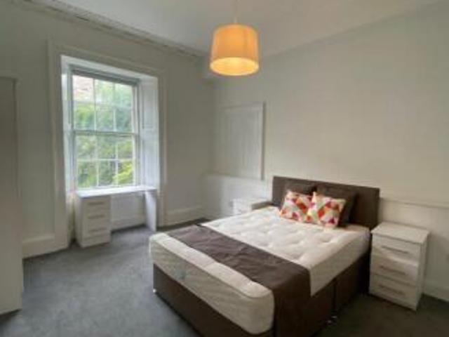 4 bedroom flat for rent in West Preston Street, Edinburgh, EH8
